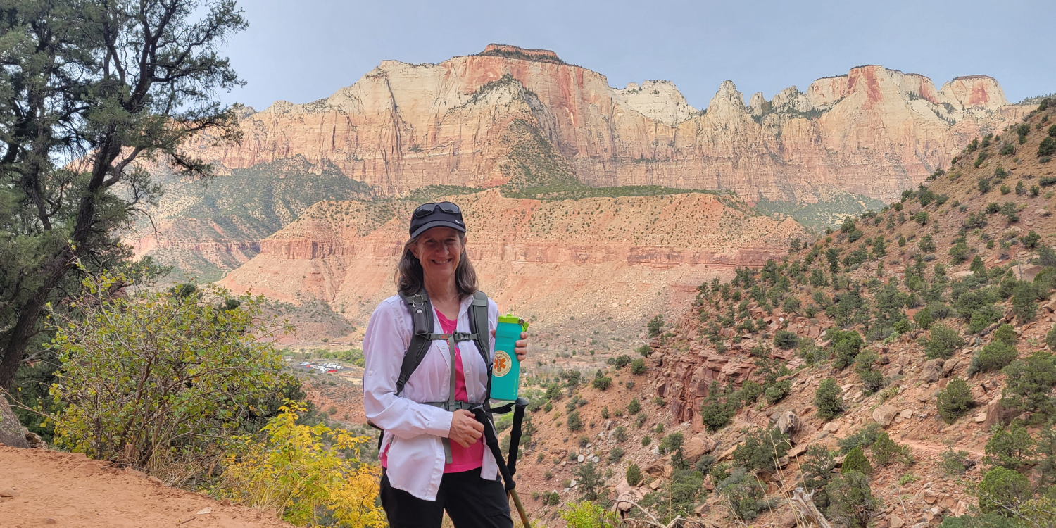Ultimate Utah Packing List: What to Pack for Hiking in Zion, Bryce ...